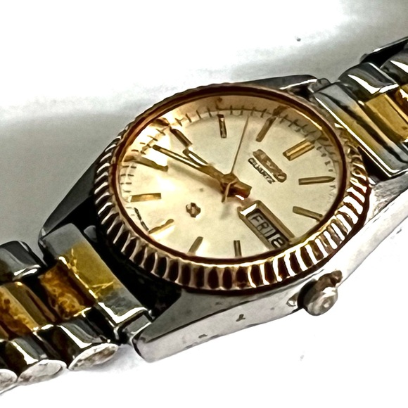 Seiko | Accessories | Seiko Date Day Wrist Watch Two Tone Ladies ...